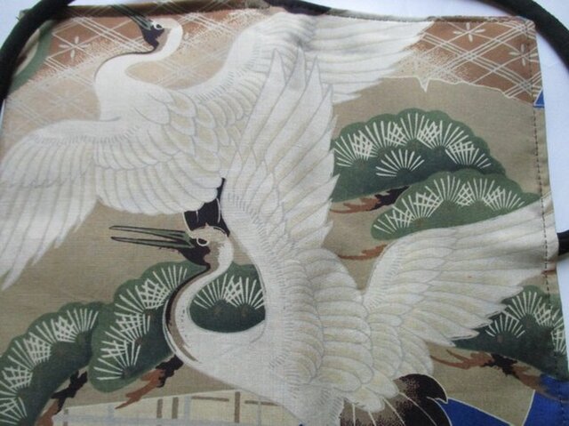 8421 お宮参り着で作った和風財布・ポーチ ＃送料無料 | iichi 日々の暮らしを心地よくするハンドメイドやアンティークのマーケットプレイス