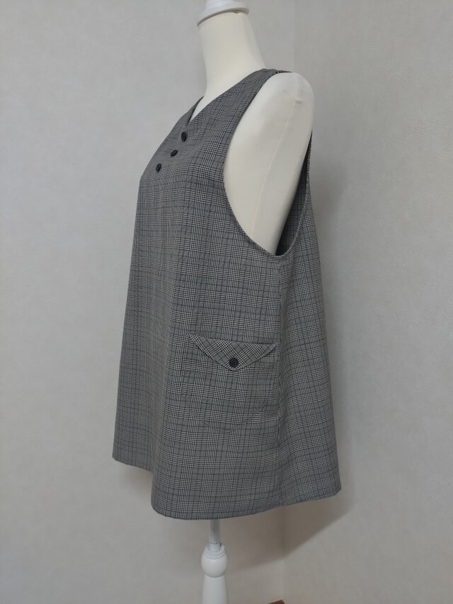 人気のグレンチェック。ちょっと可愛気なジャンスカエプロン。GSTch−450 | iichi 日々の暮らしを心地よくするハンドメイドやアンティークのマーケットプレイス