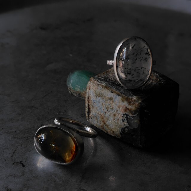 リモナイトインクォーツシルバーリング#12 | iichi 日々の暮らしを心地よくするハンドメイドやアンティークのマーケットプレイス