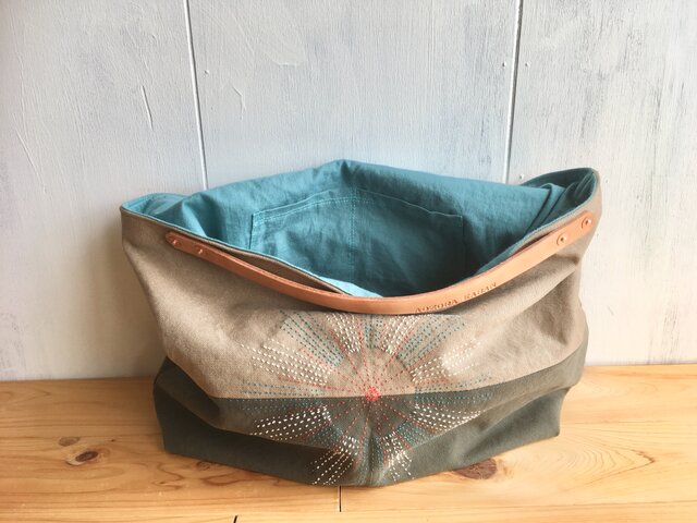 【Y様専用】『刺繍無し』くったり鞄 | iichi 日々の暮らしを心地よくするハンドメイドやアンティークのマーケットプレイス