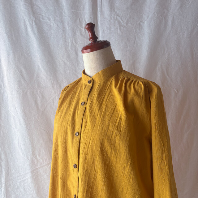 不思議な魅力のネロリシャツ：長袖：70cm丈（シュリンクシーチング：マスタードイエロー） | iichi 日々の暮らしを心地よくするハンドメイドやアンティークのマーケットプレイス