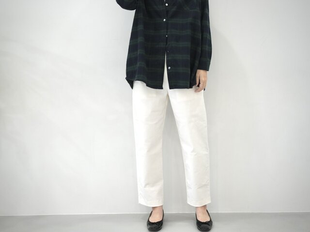 ストレッチコーデュロイのテーパードパンツ No.365 | iichi 日々の暮らしを心地よくするハンドメイドやアンティークのマーケットプレイス