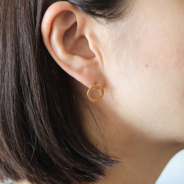 SV925 スタッドピアス / サークルL | iichi 日々の暮らしを心地よくするハンドメイドやアンティークのマーケットプレイス