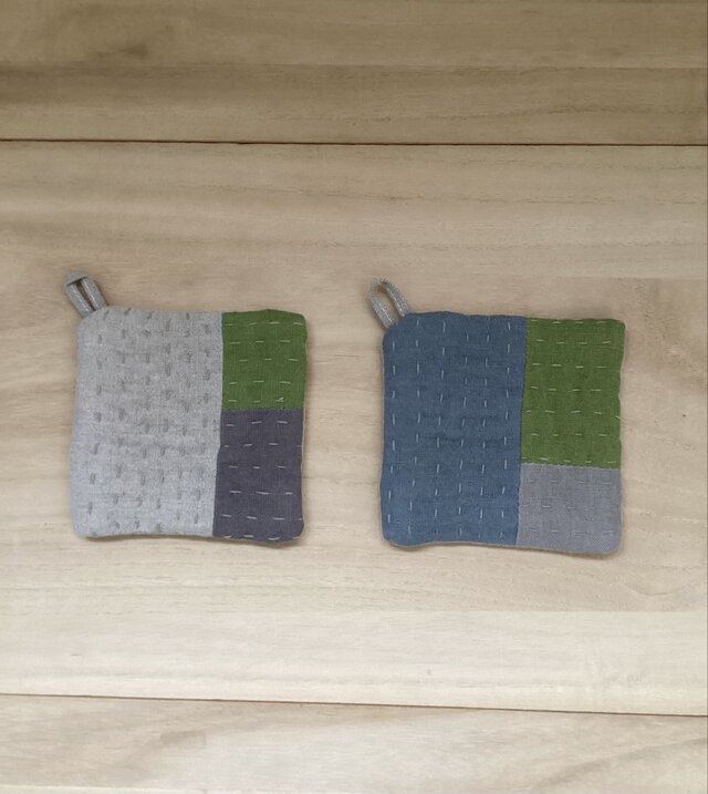 リネンの色合わせと刺し子のコースター | iichi 日々の暮らしを心地よくするハンドメイドやアンティークのマーケットプレイス