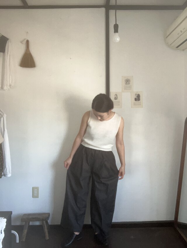 コットングレーのワイドパンツ(053) | iichi 日々の暮らしを心地よくするハンドメイドやアンティークのマーケットプレイス