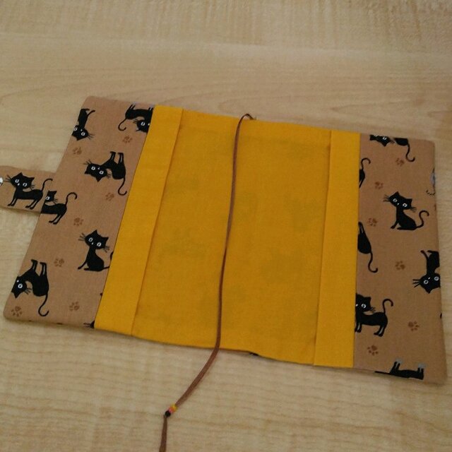 ブックカバー（ぴったりサイズ) | iichi 日々の暮らしを心地よくするハンドメイドやアンティークのマーケットプレイス