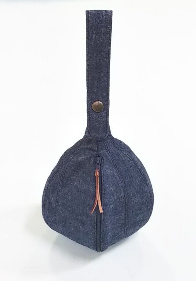 ふうせんポーチM デニム パッチ LIBERTYポケット | iichi 日々の暮らしを心地よくするハンドメイドやアンティークのマーケットプレイス