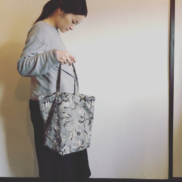 ゴブラン織のトートバッグ(BA-047) | iichi 日々の暮らしを心地よくするハンドメイドやアンティークのマーケットプレイス