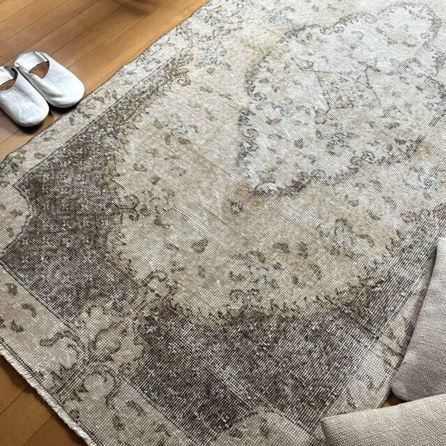 101×213 クラシカルメダリオン ブラウンカーキ トルコヴィンテージラグ | iichi 日々の暮らしを心地よくするハンドメイドやアンティークのマーケットプレイス