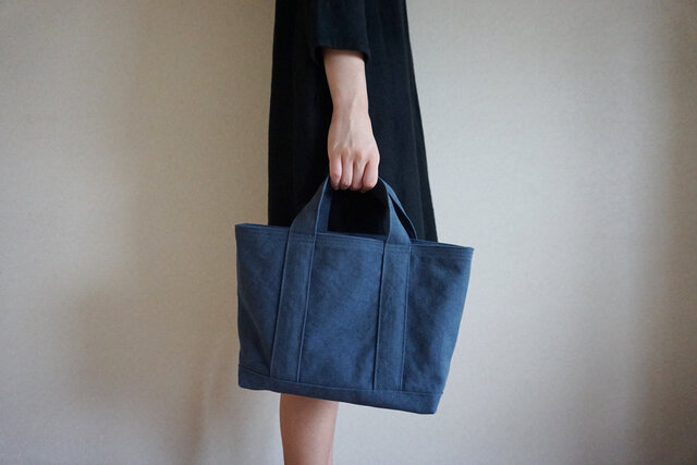 TOTE BAG -bicolor- (M) / smokybrown × mushroom | iichi 日々の暮らしを心地よくするハンドメイドやアンティークのマーケットプレイス