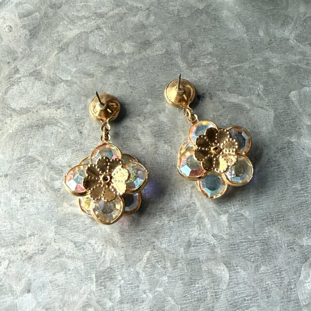PM49-【 Monet 】モネ・ヴィンテージピアス 1970〜80s Aurora Crystal Flower | iichi 日々の暮らしを心地よくするハンドメイドやアンティークの ...