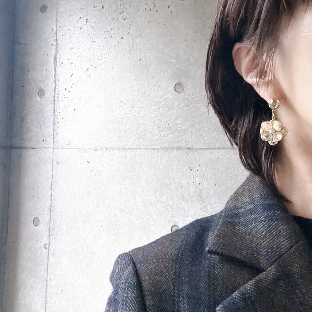 PM49-【 Monet 】モネ・ヴィンテージピアス 1970〜80s Aurora Crystal Flower | iichi 日々の暮らしを心地よくするハンドメイドやアンティークの ...