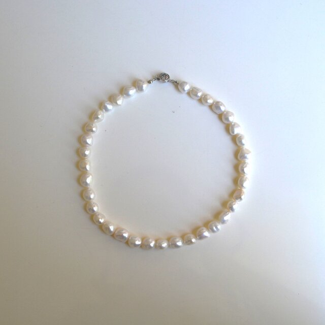 淡水バロックパールのシンプルネックレス＊ホワイト＊40cm＊9～10mm 送料無料♪C | iichi 日々の暮らしを心地よくするハンドメイドやアンティークのマーケットプレイス