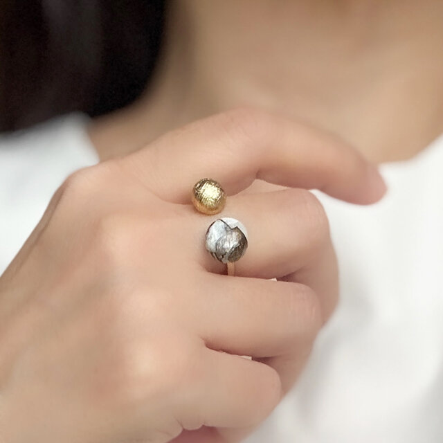 希少隕石×コッパーカルサイト｜輝きを宿すフォークリング＊フリーサイズ ゴールド—orシルバー —Two stones-- | iichi 日々の暮らしを心地よくするハンドメイドやアンティークの ...