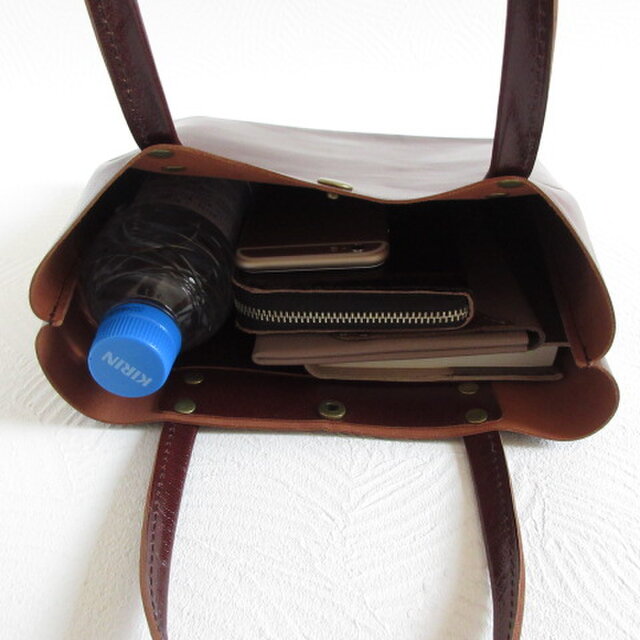 ワンレザー♪【シープスキン】スクエアミニトート・内ポケット付き・0382 | iichi 日々の暮らしを心地よくするハンドメイドやアンティークのマーケットプレイス