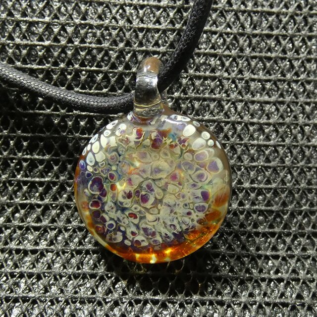 白夜の華 NO.428（ガラス、とんぼ玉、一点物、伝統工芸、ネックレス） | iichi 日々の暮らしを心地よくするハンドメイドやアンティークのマーケットプレイス