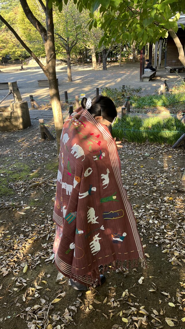 ミャンマー・チン族手刺繍布【ブラウン】Lot.2 | iichi 日々の暮らしを心地よくするハンドメイドやアンティークのマーケットプレイス