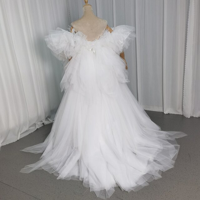 ウエディングドレス 取り外し袖 フリル袖 もこもこドレス アシンメトリードレス 結婚式 プリンセスライン 前撮り | iichi 日々の暮らしを心地よくするハンドメイドやアンティークの ...
