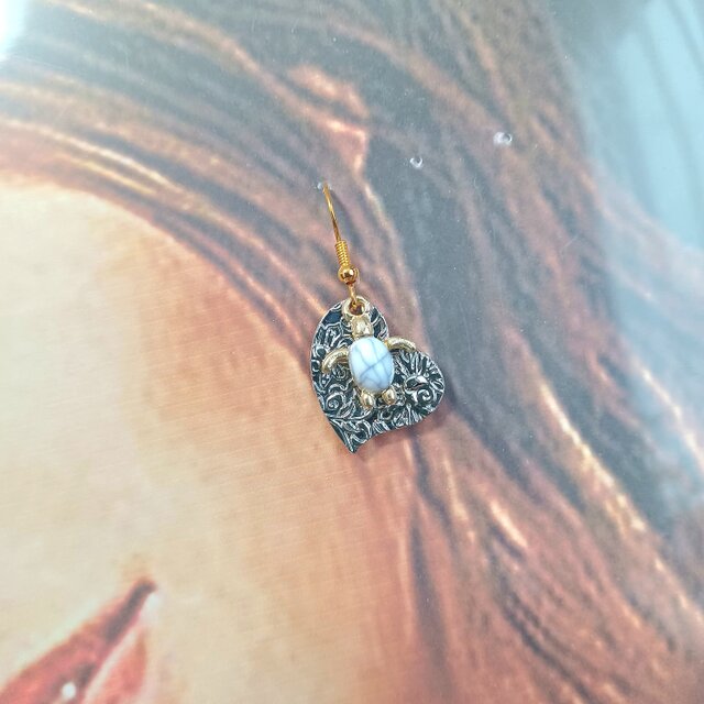 ハワイアンジュエリーデザイン♡ハートシルバー ホヌホワイトターコイズカラーピアス No.556 | iichi 日々の暮らしを心地よくするハンドメイドやアンティークのマーケットプレイス