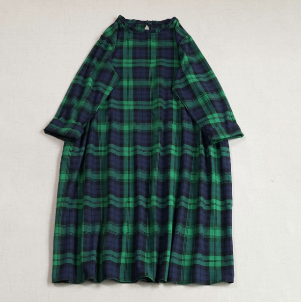 【受注製作】綿ワンピース グリーンチェック｜フリルカラー ゆったり プルオーバー ロング | iichi 日々の暮らしを心地よくするハンドメイドやアンティークのマーケットプレイス