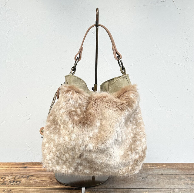 BALON mini：ベージュ×バンビB（CORDURA 撥水加工ナイロン素材×フェイクファーバッグ） | iichi 日々の暮らしを心地よくするハンドメイドやアンティークのマーケットプレイス