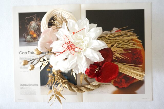 【2026年新作】 モダン・紅白カラーのお正月飾り | iichi 日々の暮らしを心地よくするハンドメイドやアンティークのマーケットプレイス