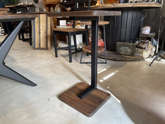 hotaru 在庫あり 即納 サイドテーブル 机 杉材 エボニー ブラックステンシル | iichi 日々の暮らしを心地よくするハンドメイドやアンティークのマーケットプレイス