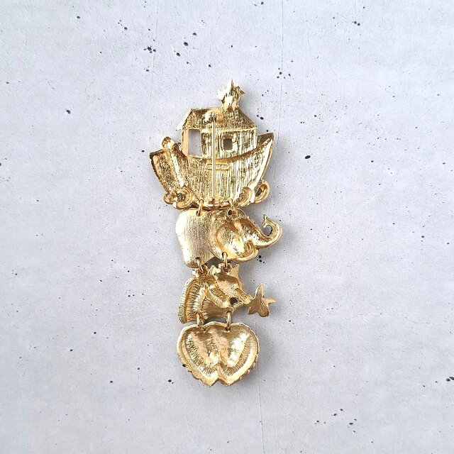 《Don-Lin Jewelry Co.lnc.》 Noah's Ark enamel dangle ヴィンテージブローチ | iichi ...