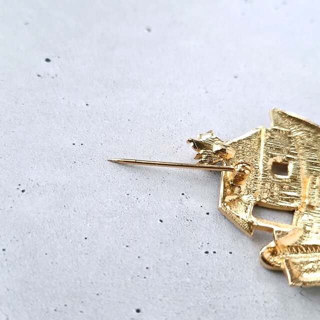 《Don-Lin Jewelry Co.lnc.》 Noah's Ark enamel dangle ヴィンテージブローチ | iichi ...