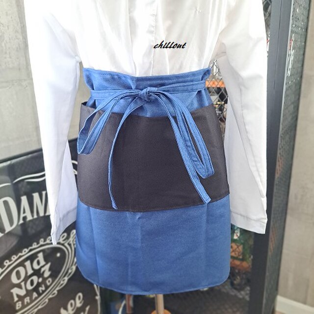 【sale】【バリスタ】エプロン：ショート：ブルーデニム×ブラック【0913】 | iichi 日々の暮らしを心地よくするハンドメイドやアンティークのマーケットプレイス