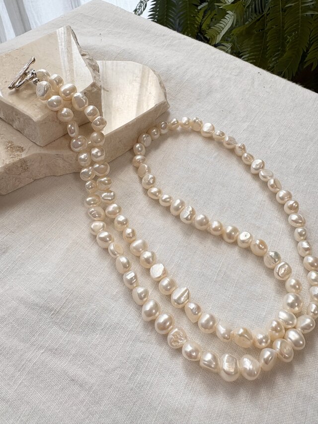 バロック淡水パール × カレンシルバー 表情ゆたかで、大人かわいい70cmネックレス | iichi 日々の暮らしを心地よくするハンドメイドやアンティークのマーケットプレイス