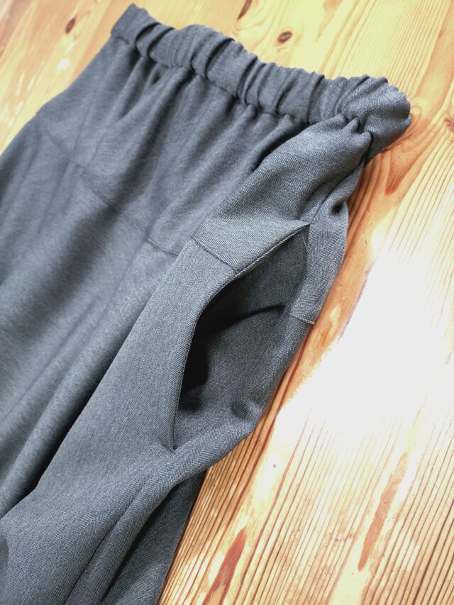 フルフレアスカート 杉綾 | iichi 日々の暮らしを心地よくするハンドメイドやアンティークのマーケットプレイス