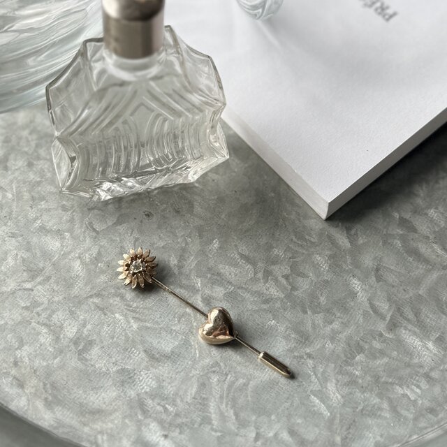 SCS24-【 SARAH COVENTRY 】サラコベントリー・ヴィンテージブローチ Flower Heart | iichi 日々の暮らしを心地よくするハンドメイドやアンティークの ...