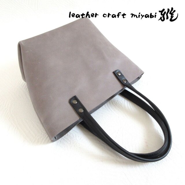 SALE開始～ ぷっくり三角マチ♪《牛革》底マチワイドミニトート・ソフトスムース・マーブルグレー・0609 | iichi 日々の暮らしを心地よくするハンドメイドやアンティークのマーケットプレイス