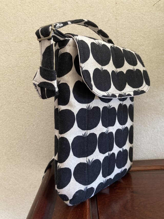 No 410 ポシェット | iichi 日々の暮らしを心地よくするハンドメイドやアンティークのマーケットプレイス