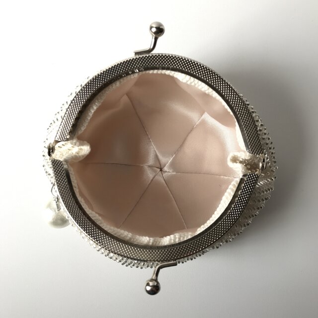 ★数量限定Sale★Beaded Pouch --Snow Crystal-- Ivory (L) | iichi 日々の暮らしを心地よくするハンドメイドやアンティークのマーケットプレイス