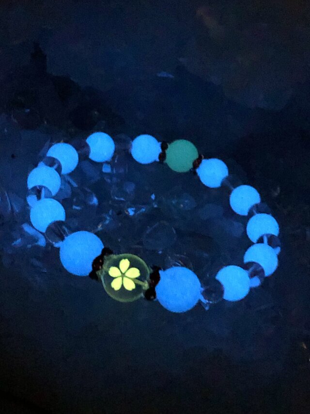 桜 ピンク彫り水晶 ルミナスストーン パワーストーン 夜光石 天然石