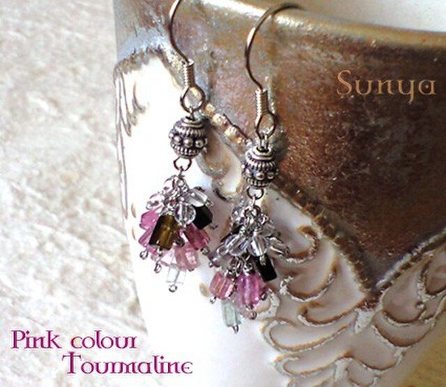 ピンクトルマリン・ピアス | iichi 日々の暮らしを心地よくするハンドメイドやアンティークのマーケットプレイス