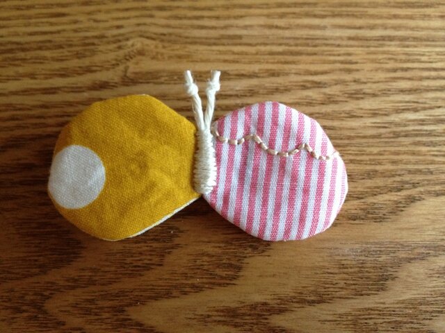 ちょうちょのブローチ 19 | iichi ハンドメイド・クラフト作品・手仕事品の通販