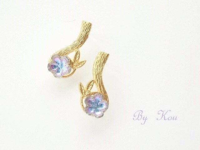 【sold】 cherry flower Ⅰ | iichi 日々の暮らしを心地よくするハンドメイドやアンティークのマーケットプレイス