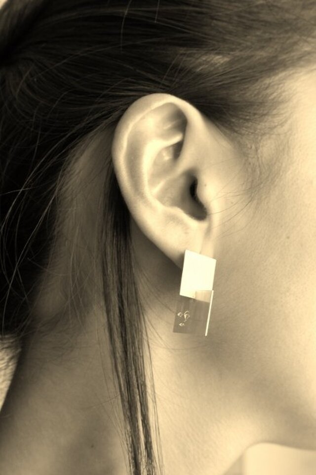 じろり婦人 ピアス | iichi ハンドメイド・クラフト作品・手仕事品の通販