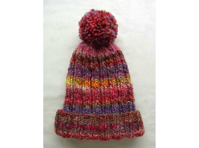 手紡ぎ糸のニット帽 H-016 | iichi 日々の暮らしを心地よくするハンドメイドやアンティークのマーケットプレイス