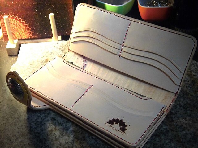 『Sun of Minority』ロングウォレット・イエロー | iichi 日々の暮らしを心地よくするハンドメイドやアンティークのマーケットプレイス