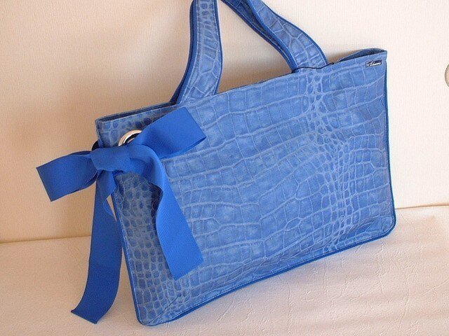 型押しデニム フラットトート-Lsize | iichi 日々の暮らしを心地よくするハンドメイドやアンティークのマーケットプレイス