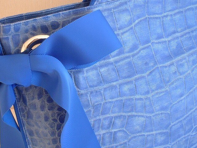 型押しデニム フラットトート-Lsize | iichi 日々の暮らしを心地よくするハンドメイドやアンティークのマーケットプレイス