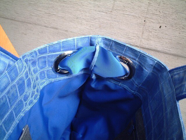 型押しデニム フラットトート-Lsize | iichi 日々の暮らしを心地よくするハンドメイドやアンティークのマーケットプレイス