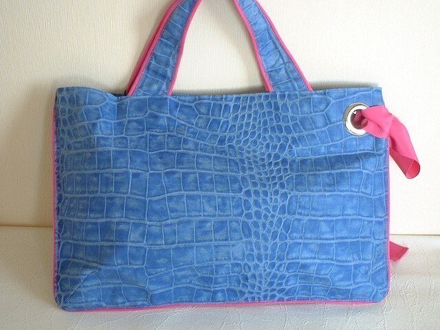 型押しデニム フラットトート-Lsize | iichi 日々の暮らしを心地よくするハンドメイドやアンティークのマーケットプレイス