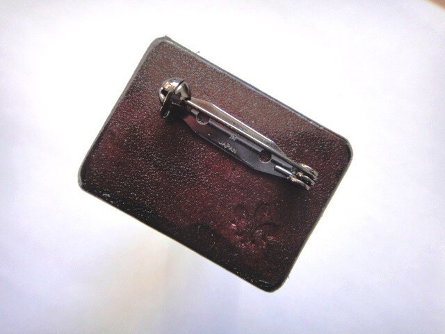 アメリカ 「切手シールブローチ」742 | iichi 日々の暮らしを心地よくするハンドメイドやアンティークのマーケットプレイス