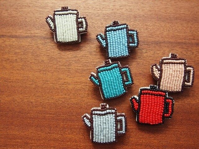 kettleブローチtwo | iichi 日々の暮らしを心地よくするハンドメイドやアンティークのマーケットプレイス