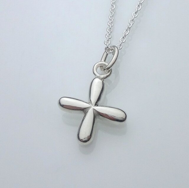 ハンドメイドクロスペンダント P563 | iichi 上質なハンドメイド通販サイト